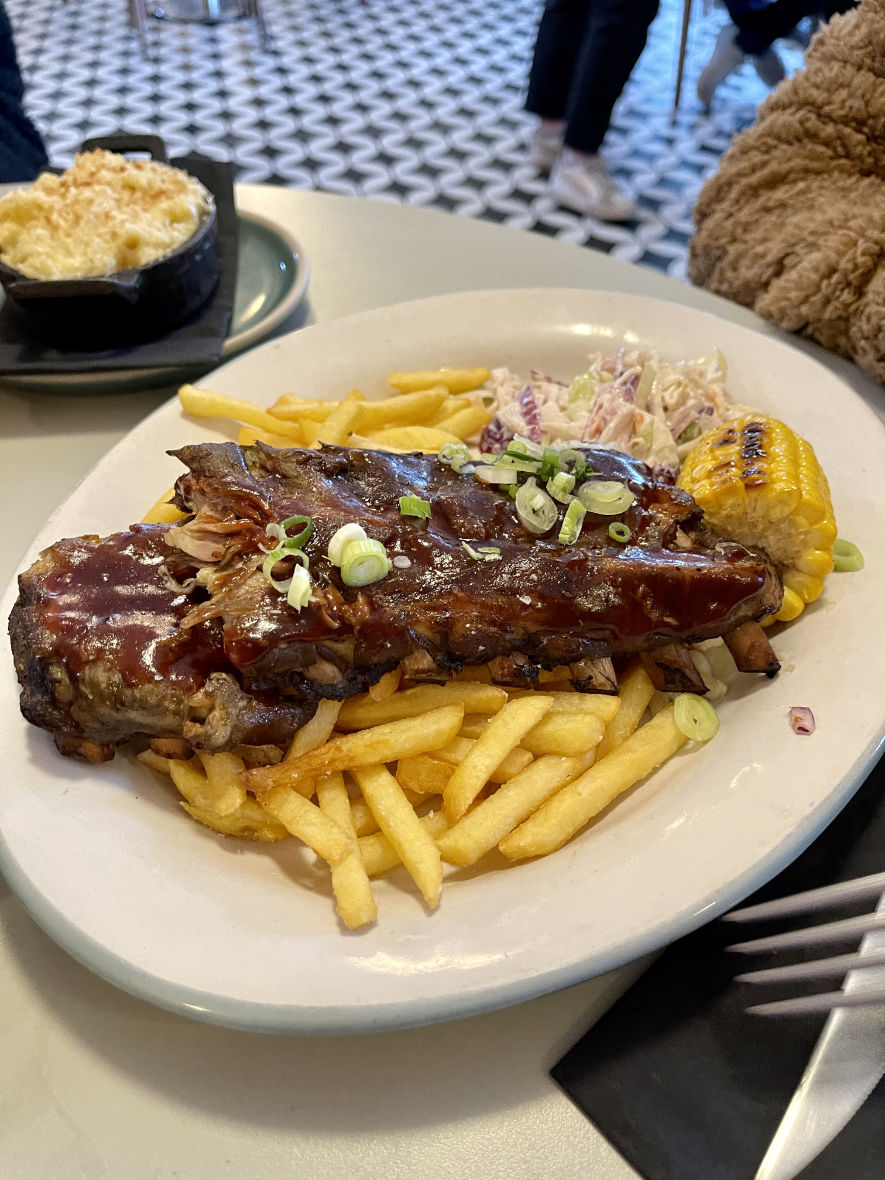 Mollie’s Diner, Bristol Food & Drinks – Colour My Days