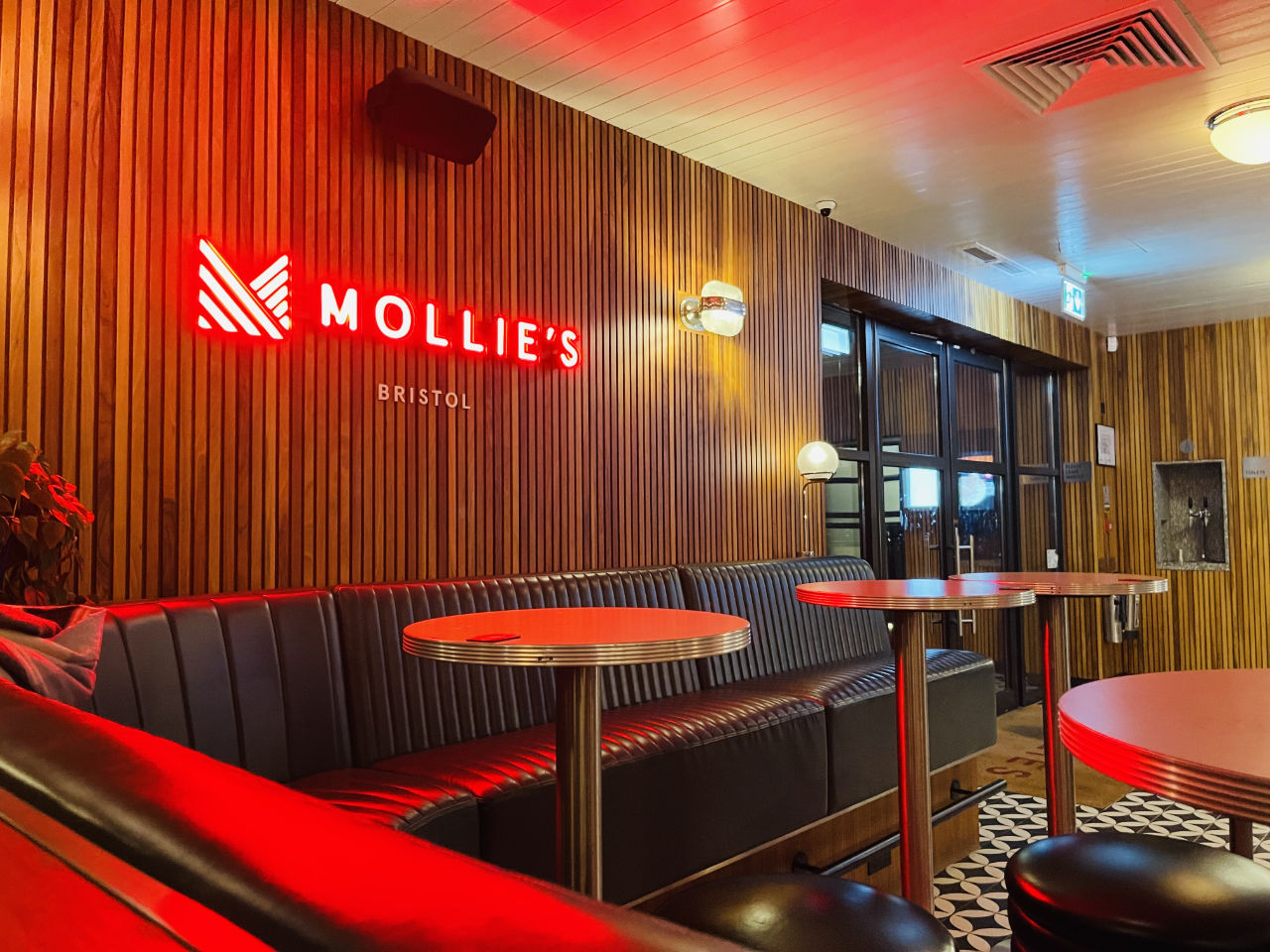 Mollie’s Diner, Bristol: A Fresh Take on Classic American Comfort Food ...